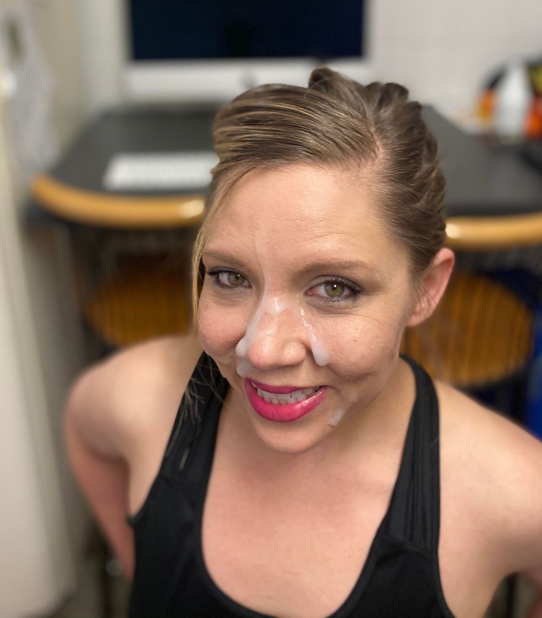 Cumming On Her Face As She Orgasms Scrolller