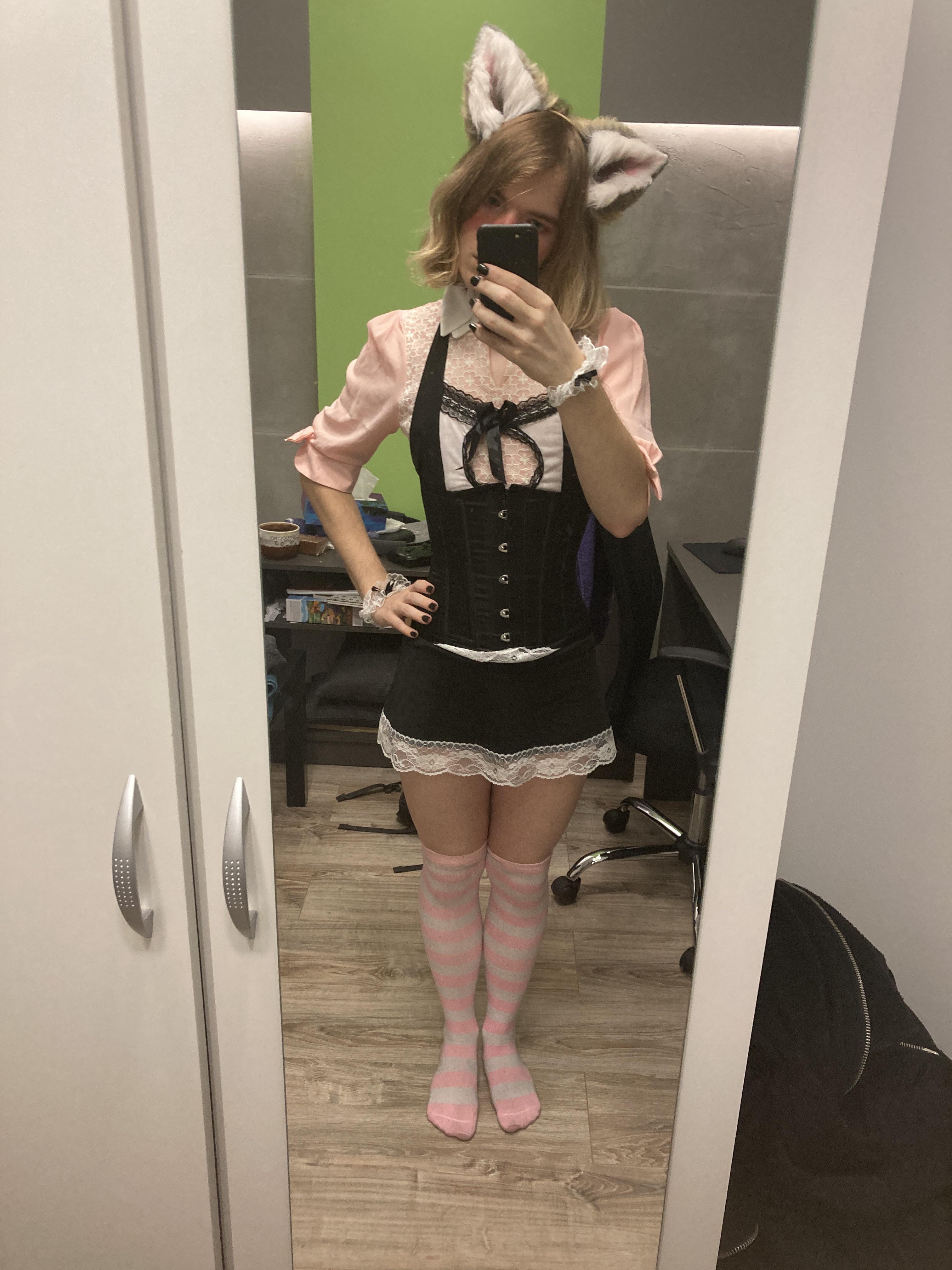 What Do You Think About Corsets Scrolller