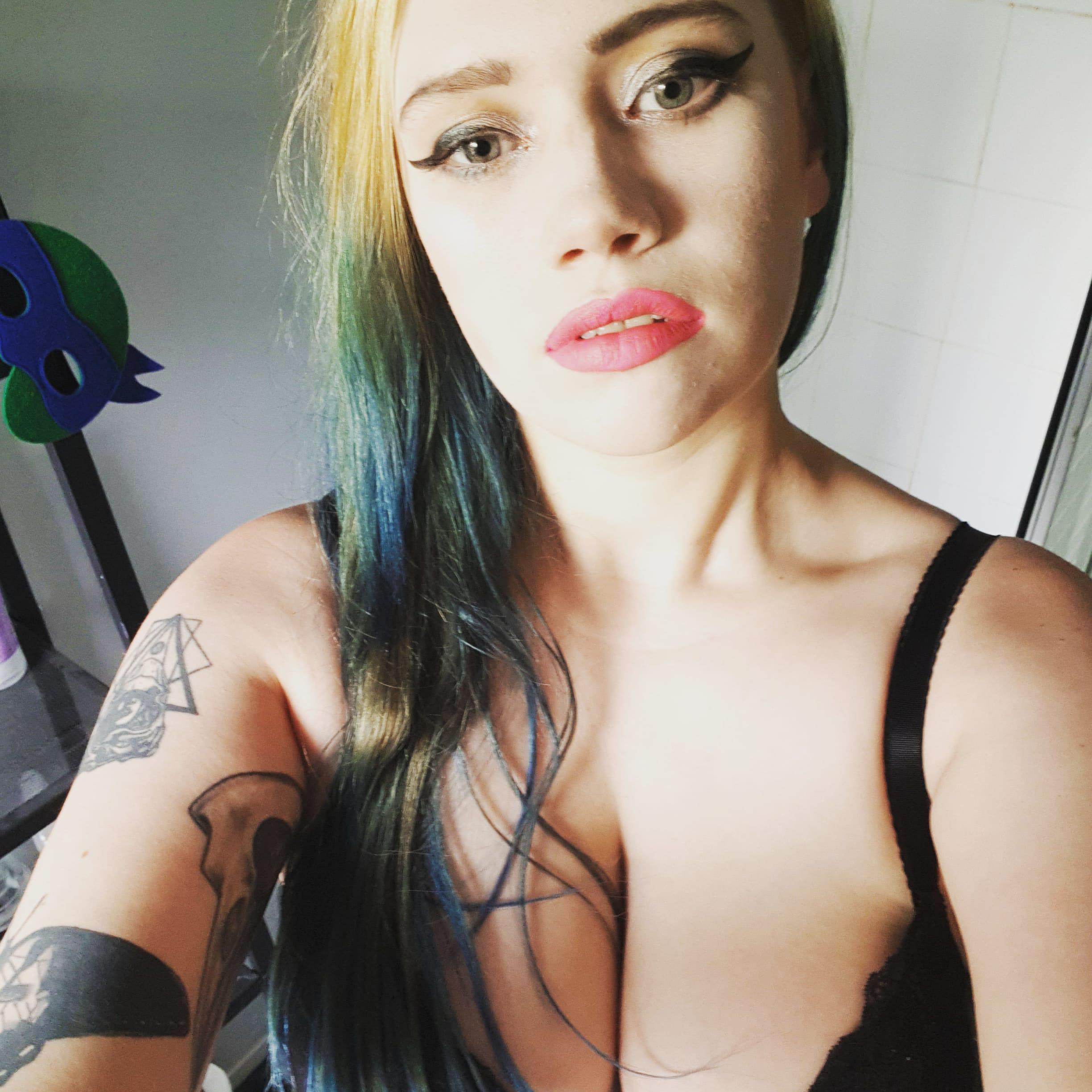 What I'm I'm hiding down there? 10 points to anyone who gets it right | Scrolller