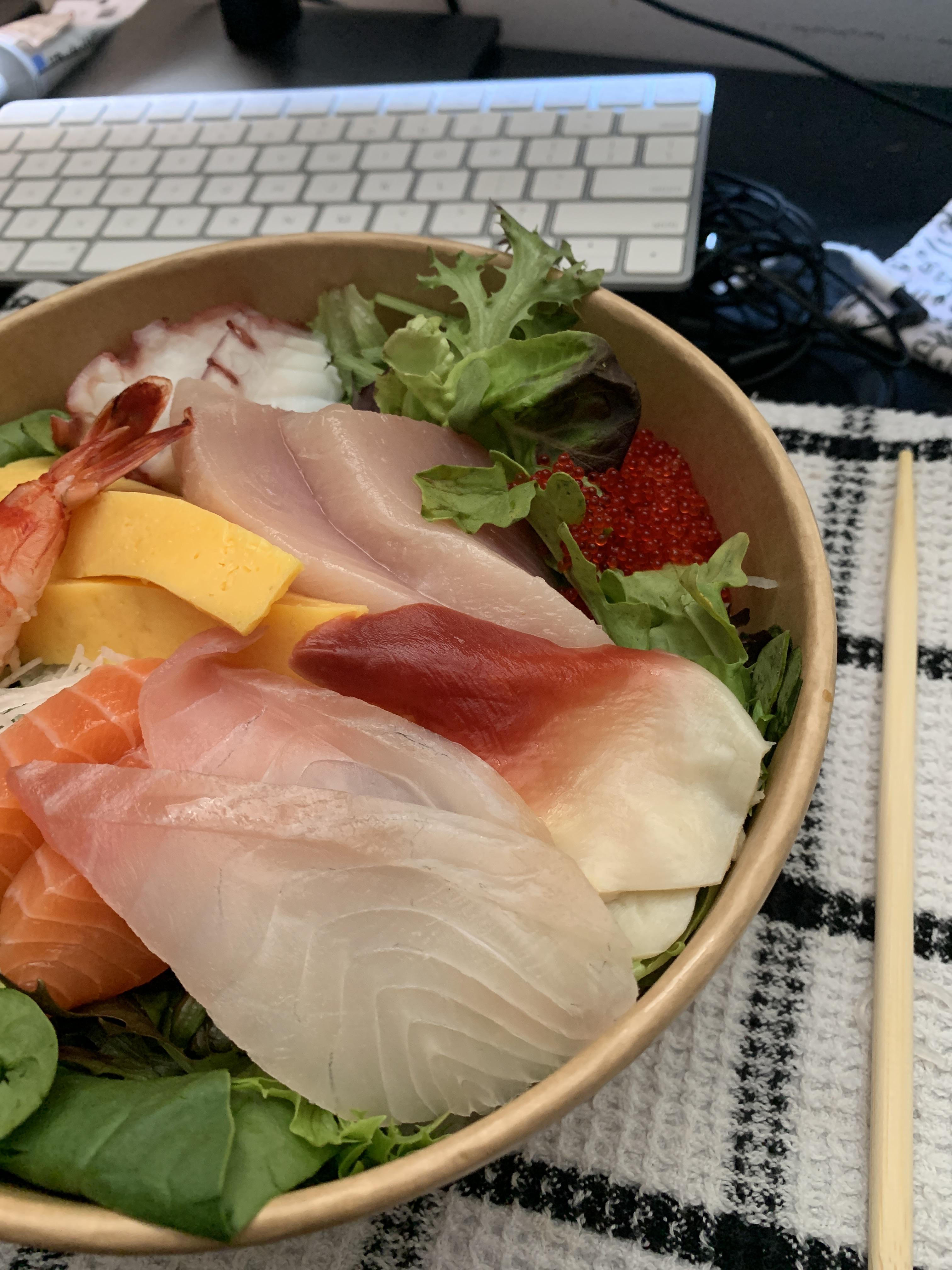 What is the red and white sashimi? | Scrolller