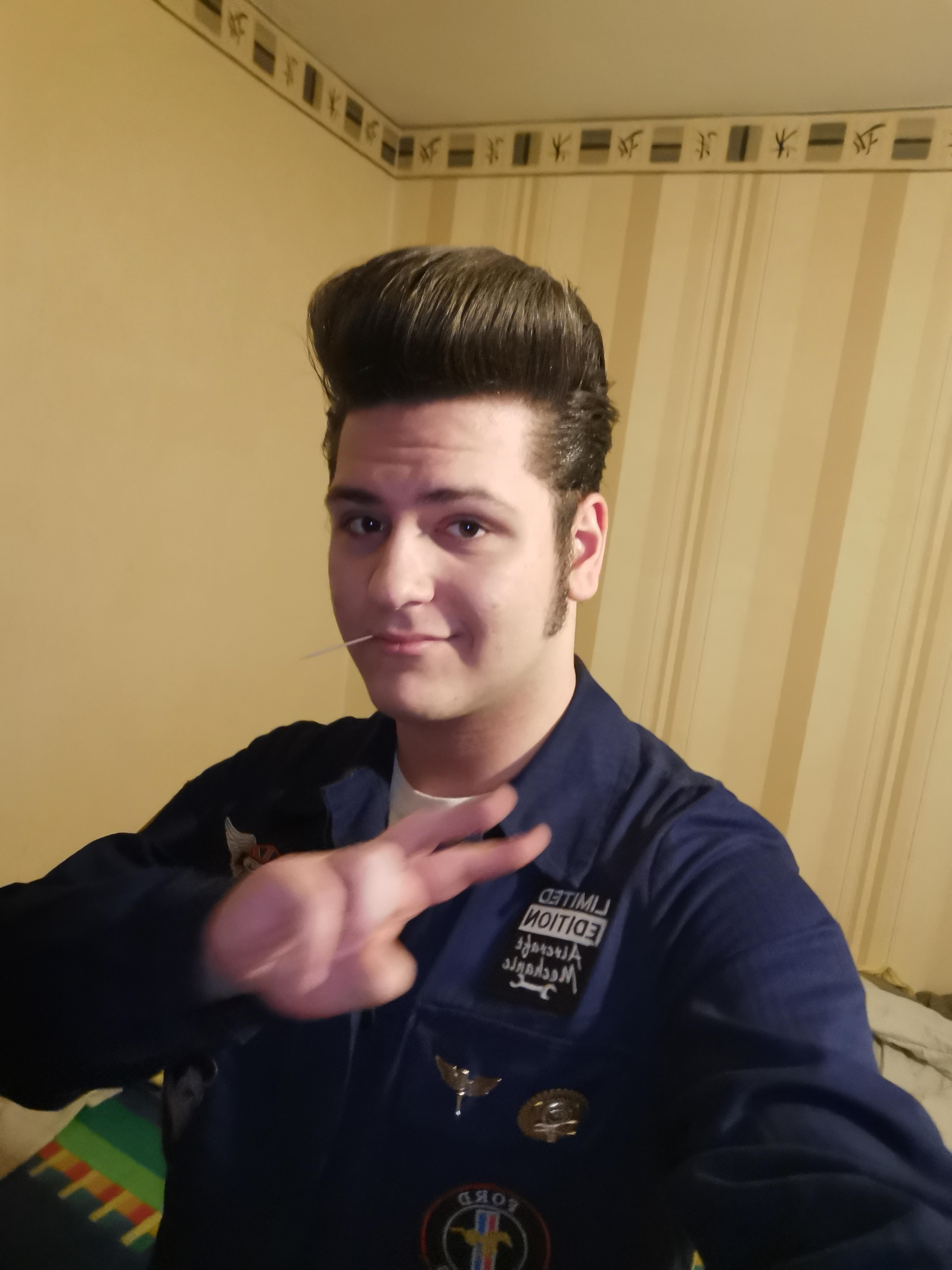 What's up fellas | Scrolller