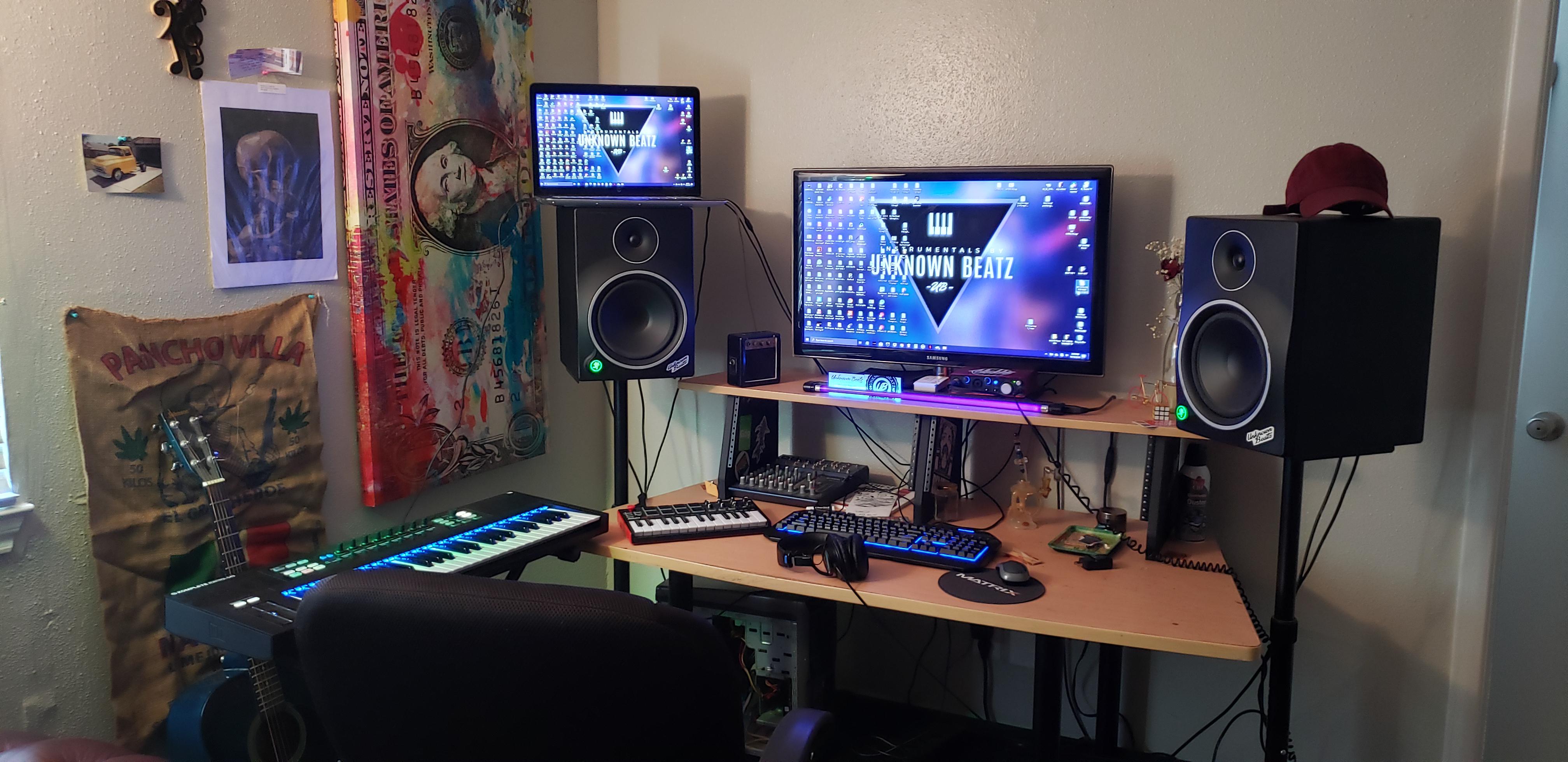 WHATS YOUR SETUP LIKE? | Scrolller