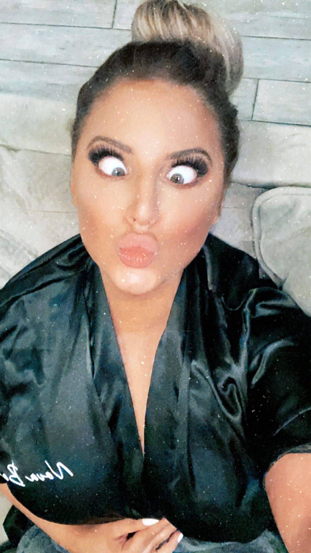 When he puts it in the backdoor | Scrolller