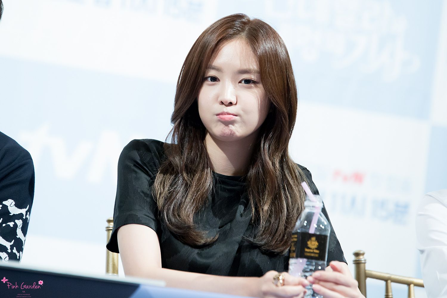When Naeun pouts | Scrolller