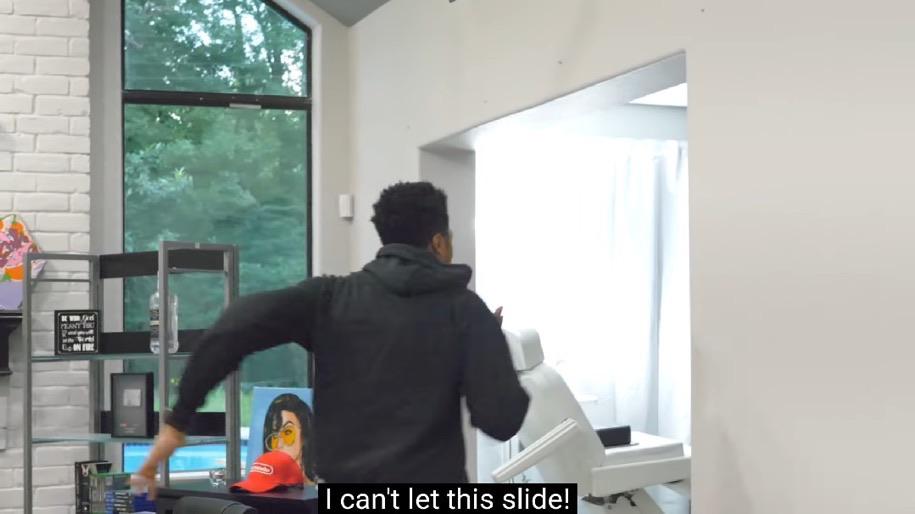 When people dont know who berleezy is | Scrolller