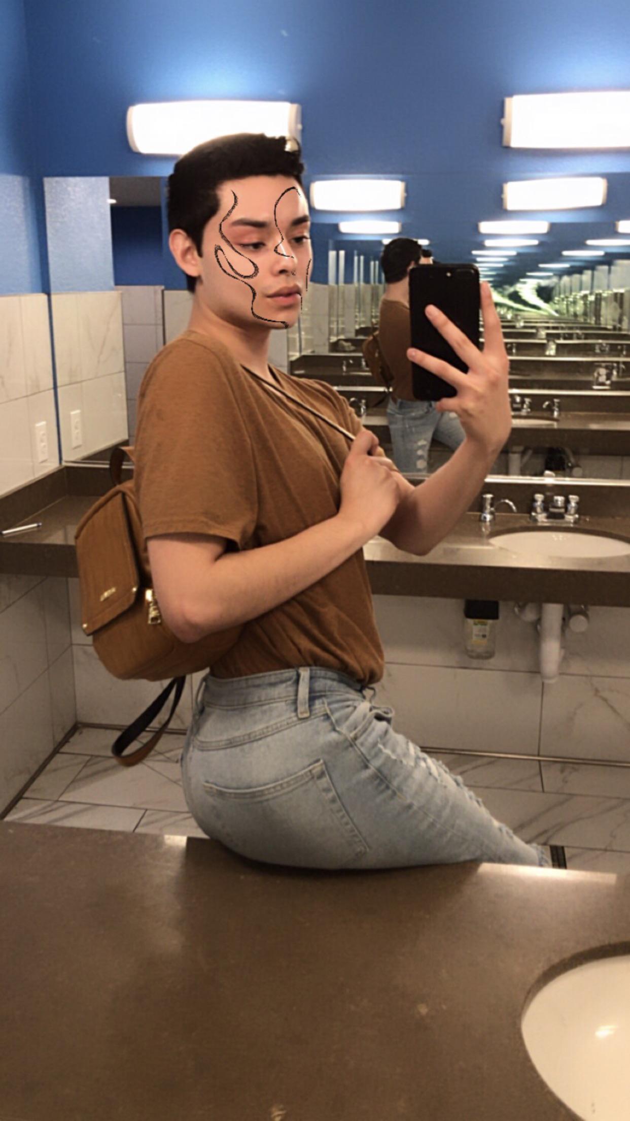 Where do I apply? | Scrolller