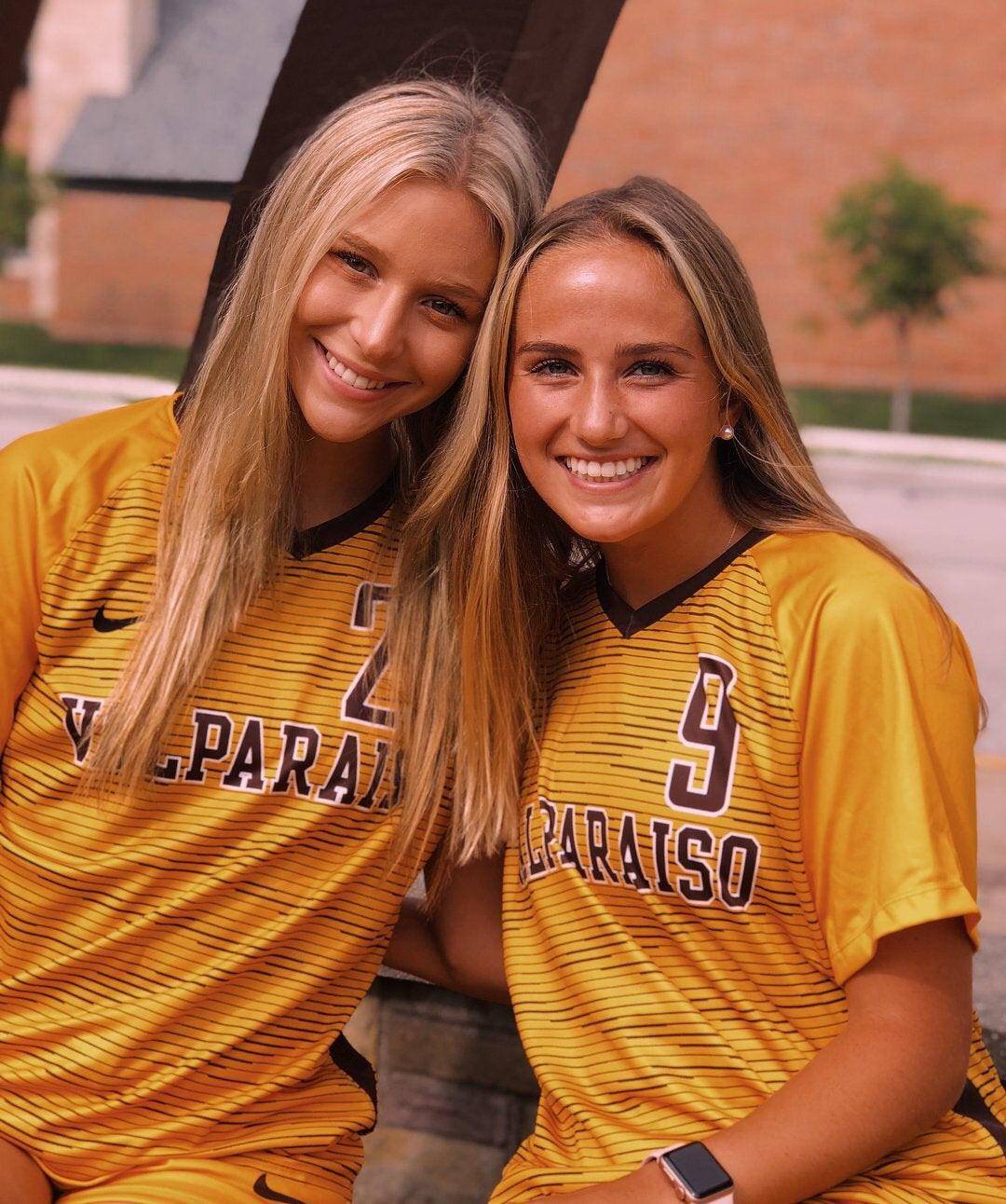 Which blonde soccer babe? | Scrolller