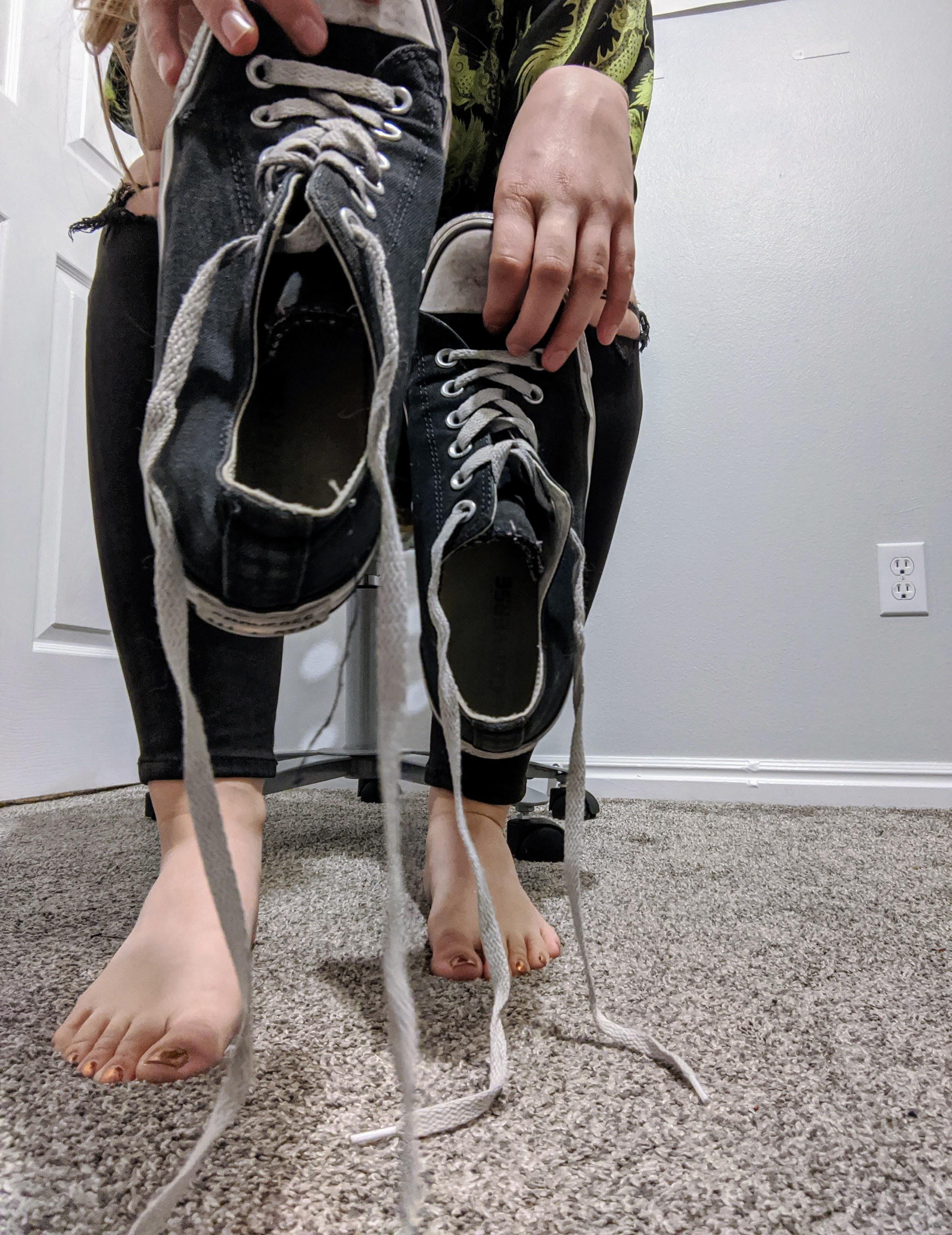 You don't get to touch my feet till you've sniffed my shoes. | Scrolller