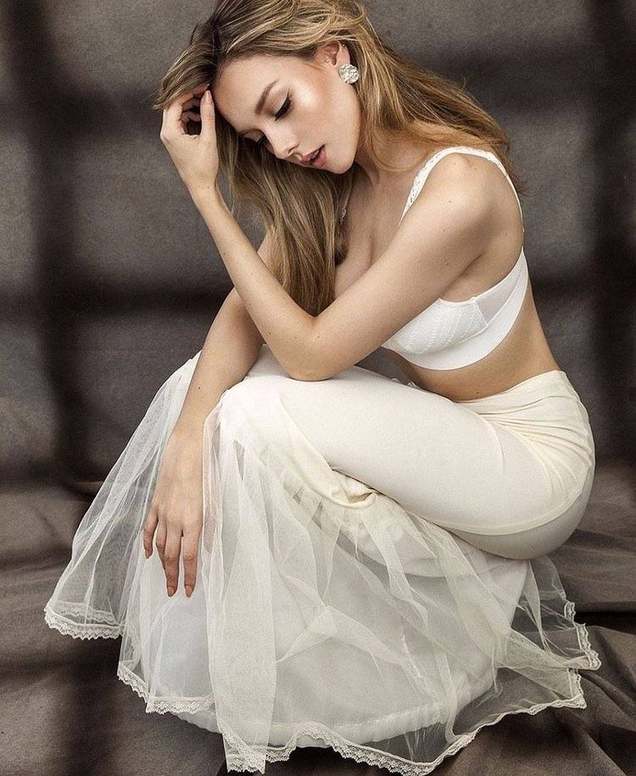 White bird | Scrolller