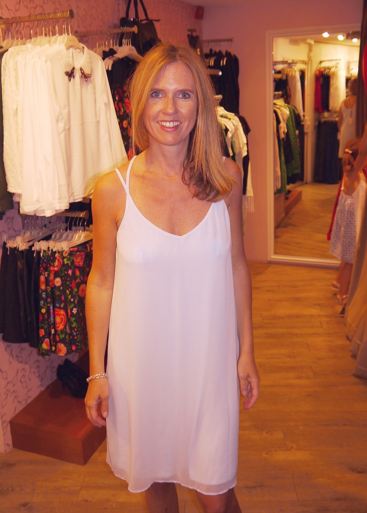 White dress | Scrolller