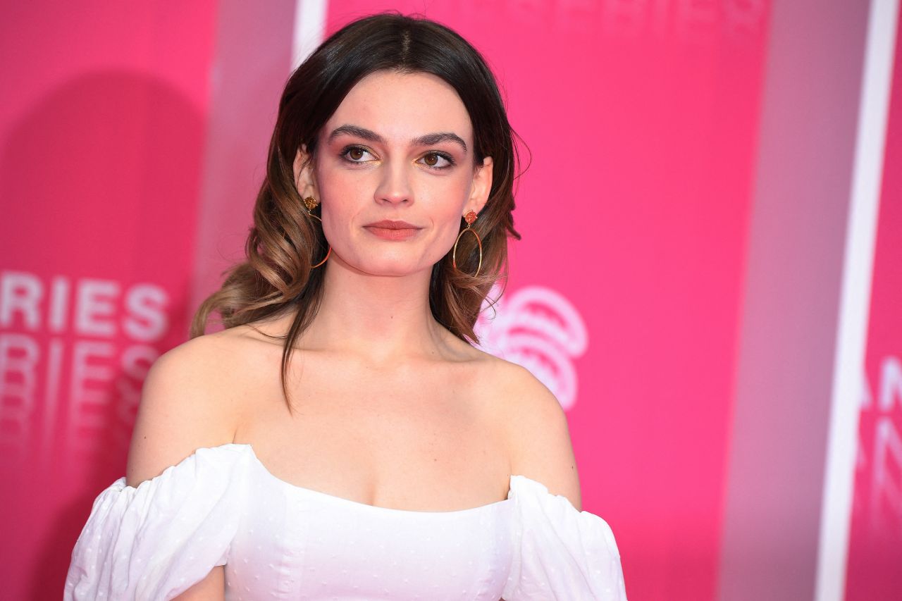 White top | Scrolller