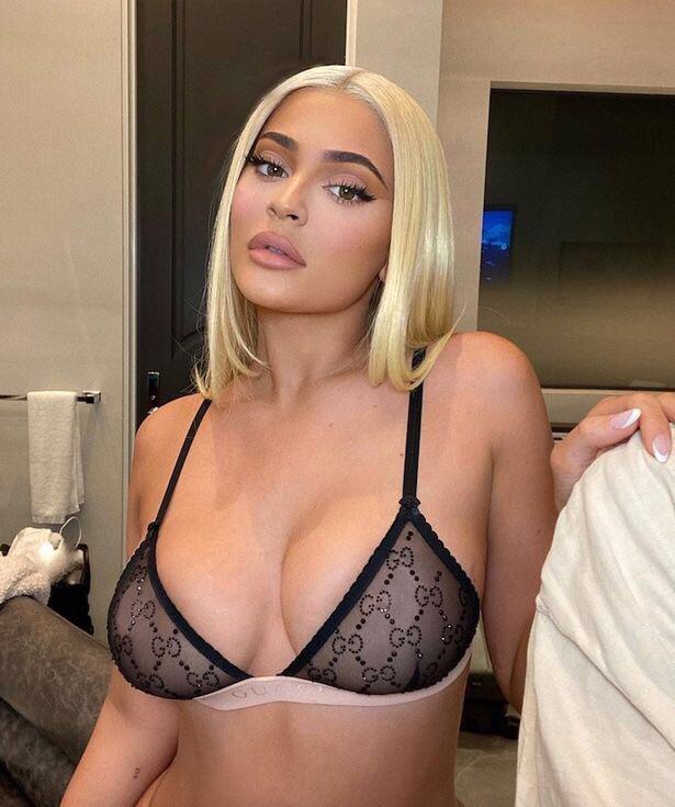 Who can help me cum to Kylie Jenner? | Scrolller