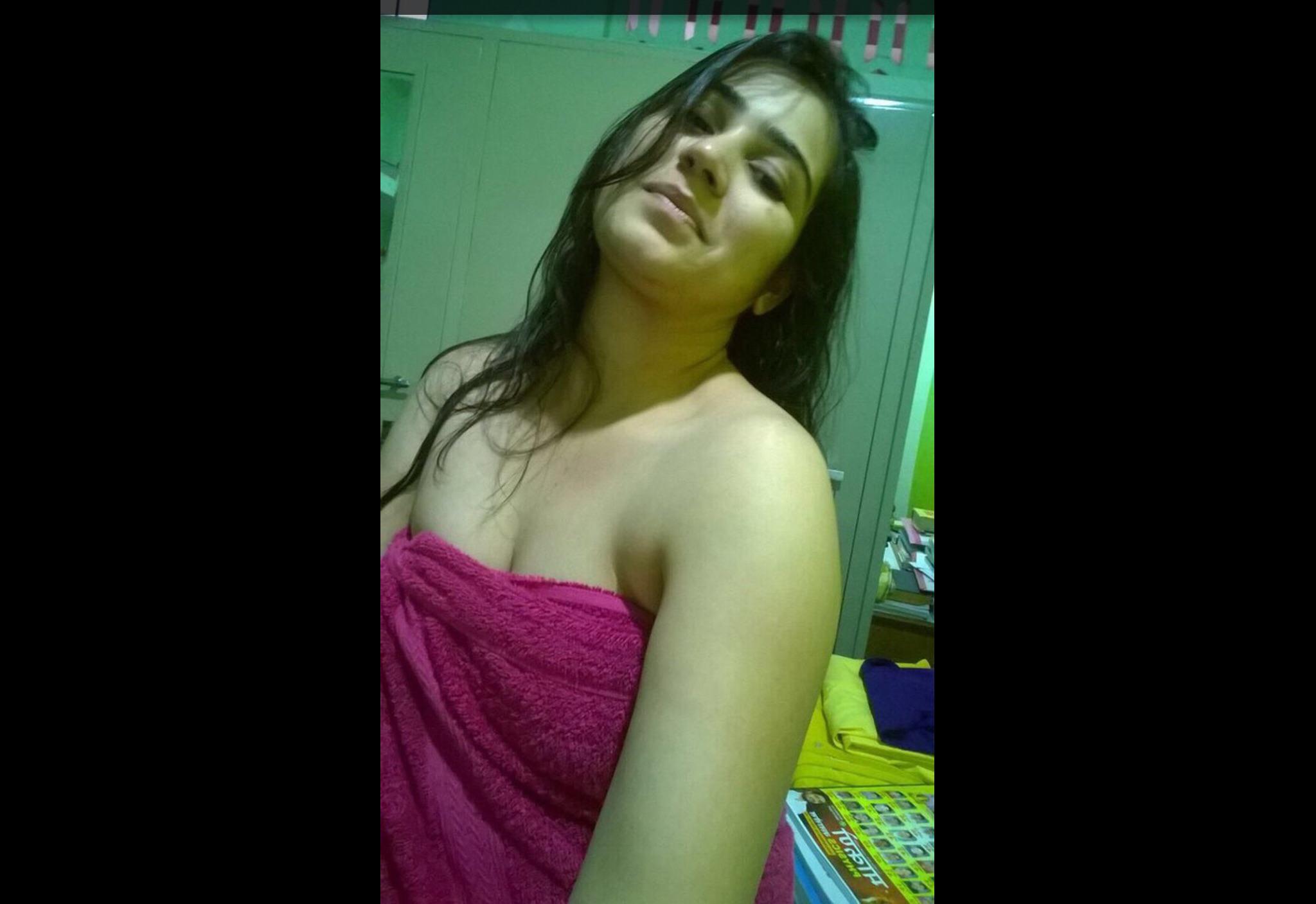 Who is she ? | Scrolller