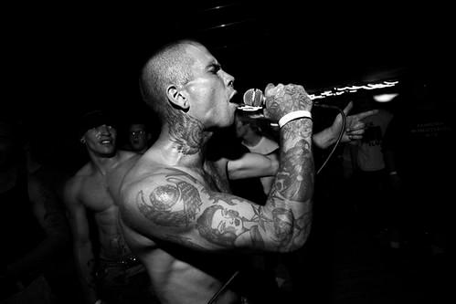 who is this singer? | Scrolller