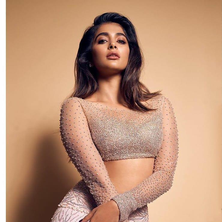 Who know who it is... | Scrolller