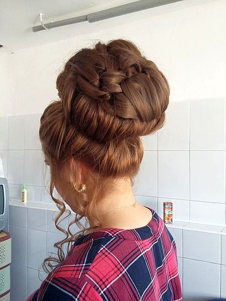 Who likes this massive updo? | Scrolller