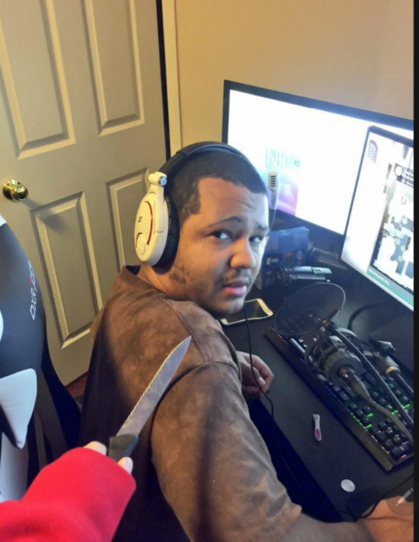 " who messed with my k-nifes nick? " | Scrolller