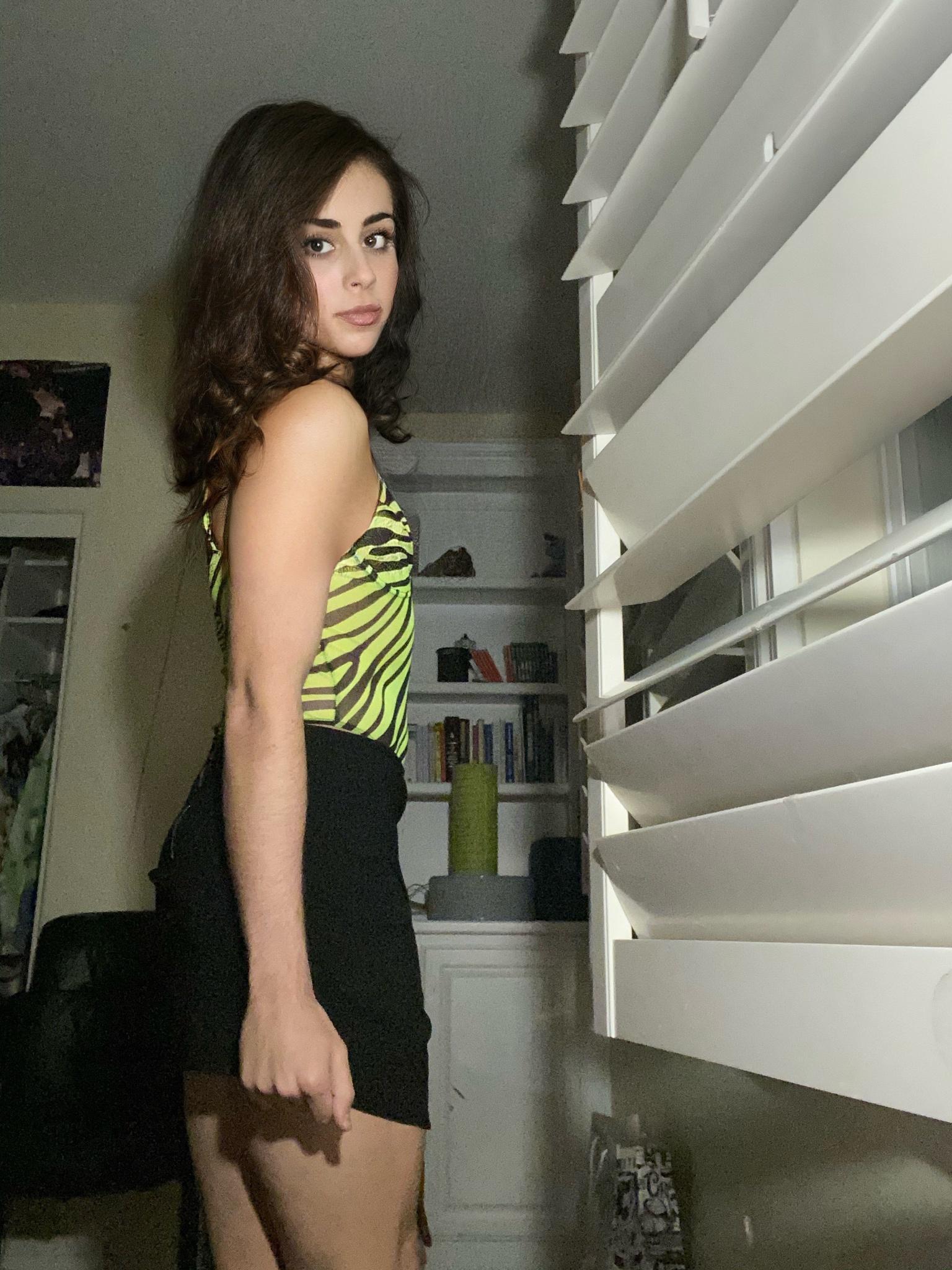 Whos The Lucky Guy Whos Going To Take Me On A Date 🐱😛🦋💚💕 Scrolller