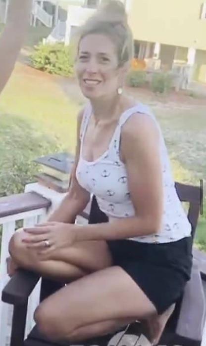 Who wants to jerk off to my mom? | Scrolller