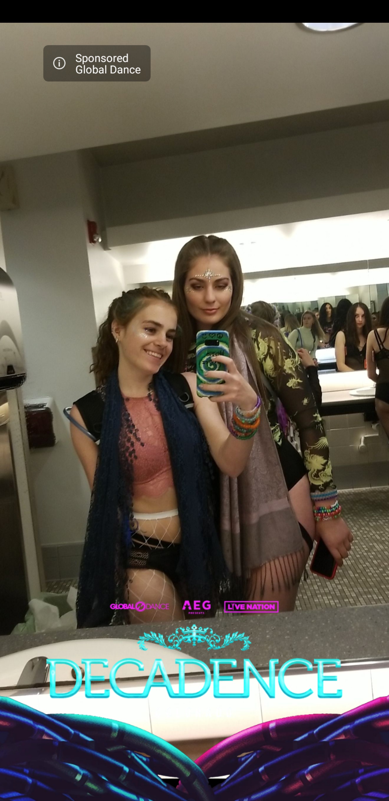 who wants to meet up at the next festival to trade kandi? 💜🧡 | Scrolller