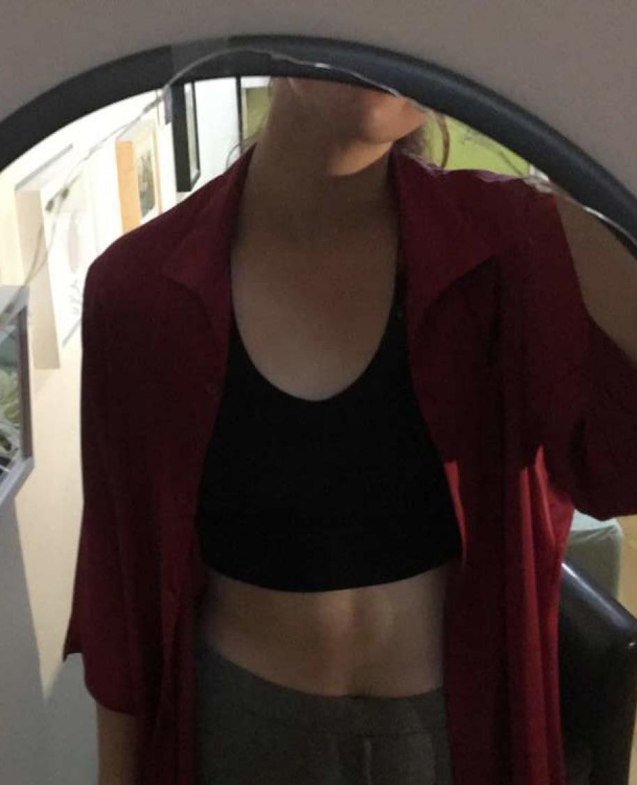 wie findet ihr solche outfits bei mädchen? | Scrolller