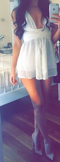 Wife goes out solo... Do you approve? | Scrolller