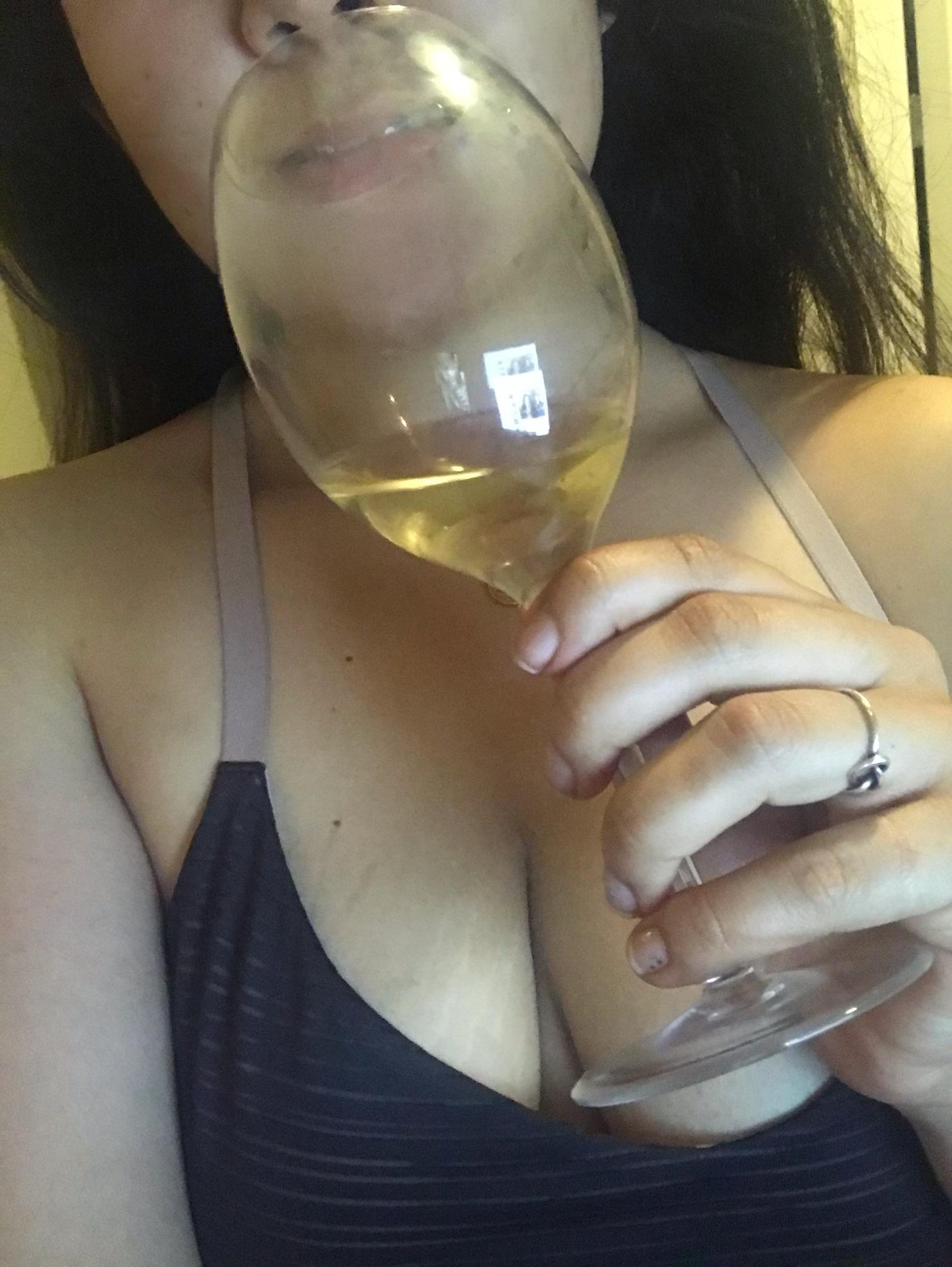 Wine anyone? | Scrolller