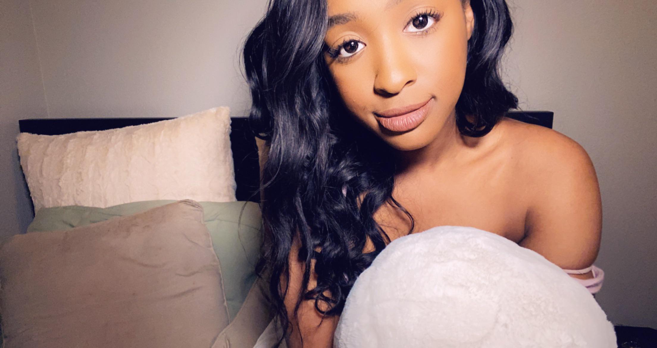 Wishing I had some cuddles in bed | Scrolller