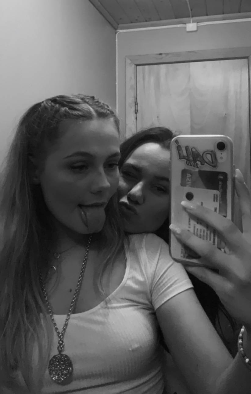 with her friend | Scrolller