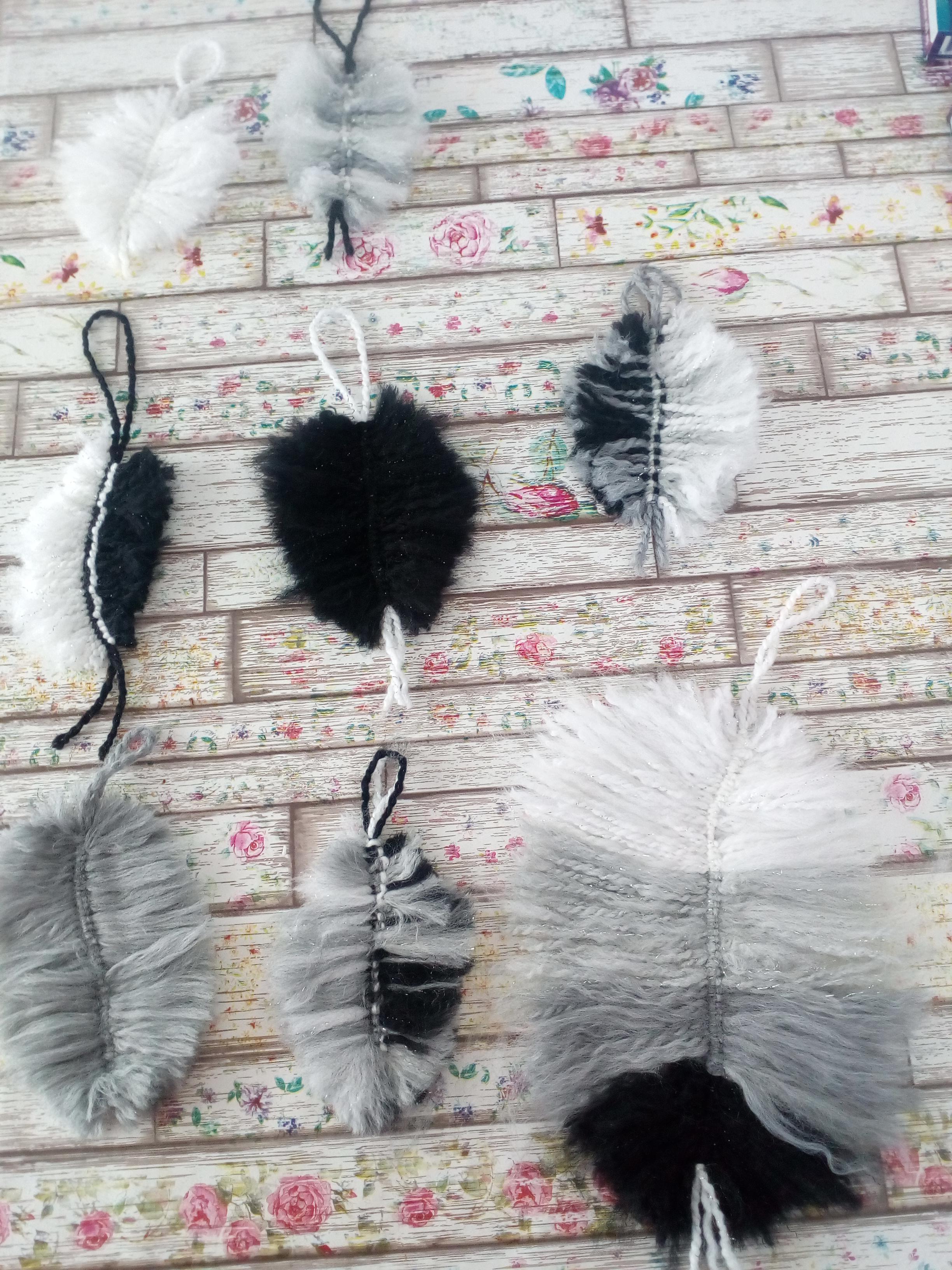 Wool feathers | Scrolller