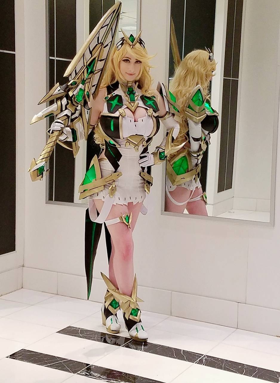 Wore my Mythra cosplay again at MAGfest! | Scrolller