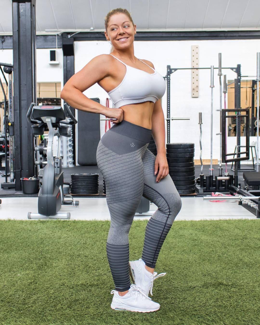 Working on her fitness | Scrolller