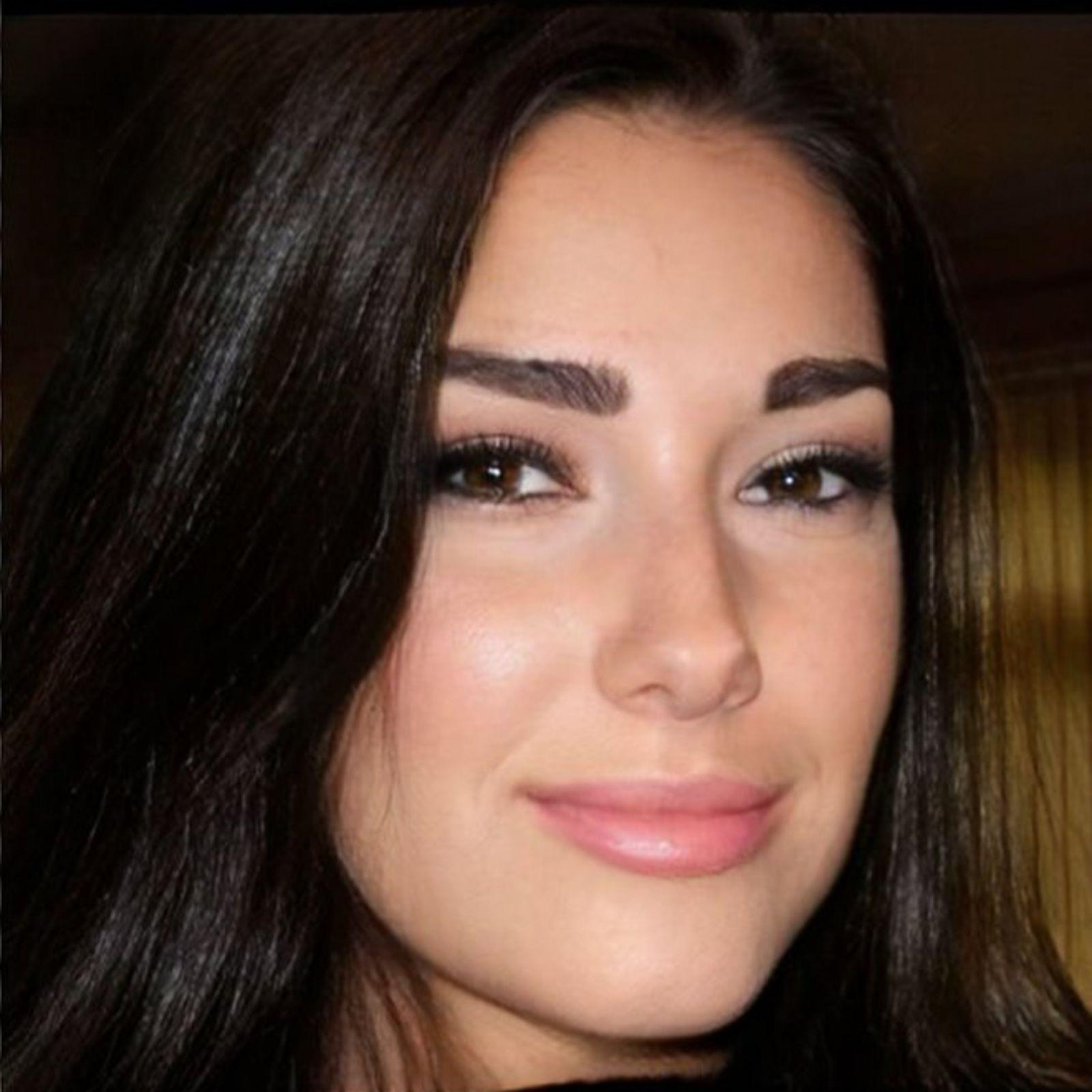 Would anyone like to give me a delicious tribute over my face? Pretty please. Love to be used ...