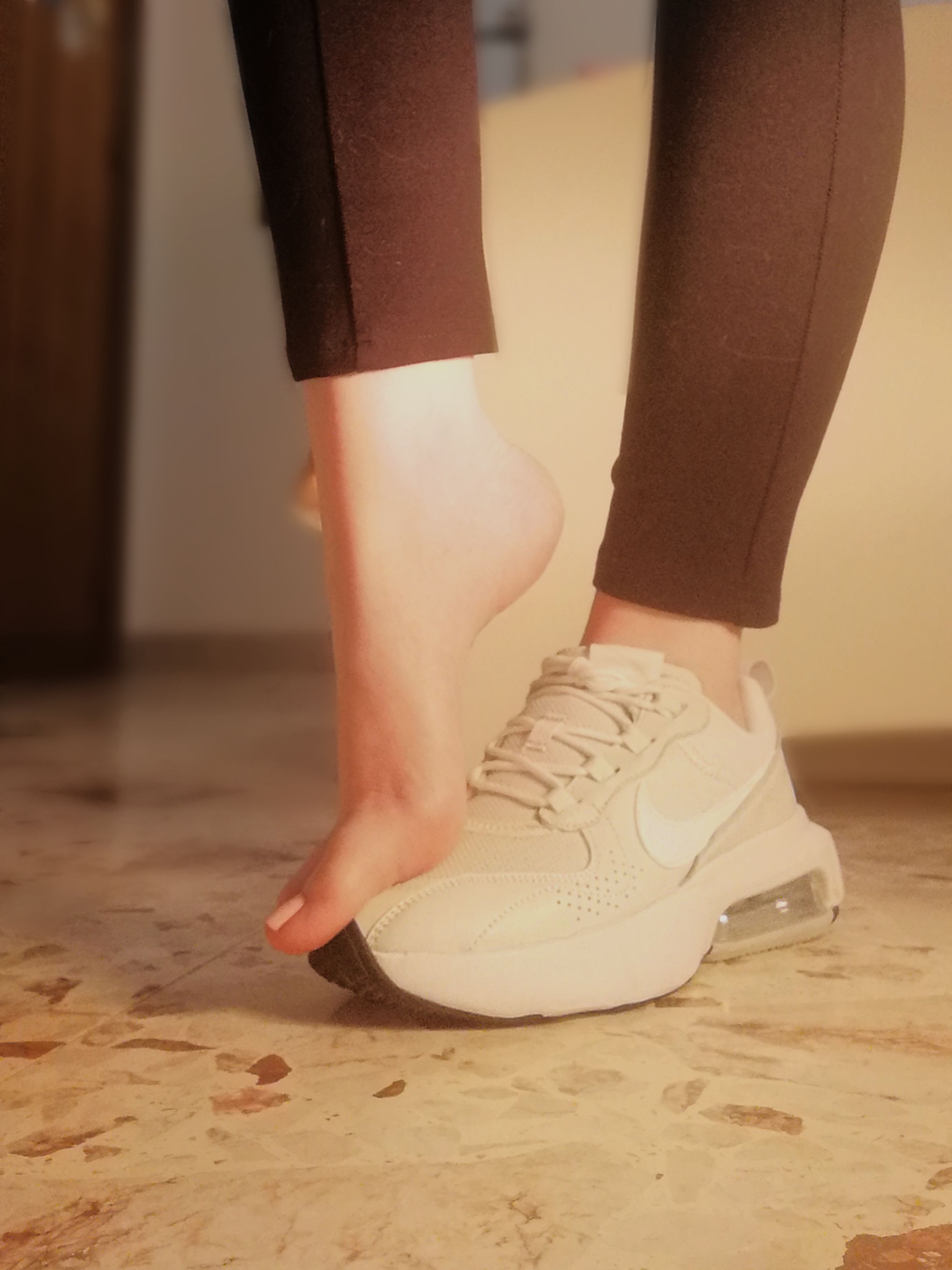 Would you mind taking off my shoe?💆‍♀️ | Scrolller
