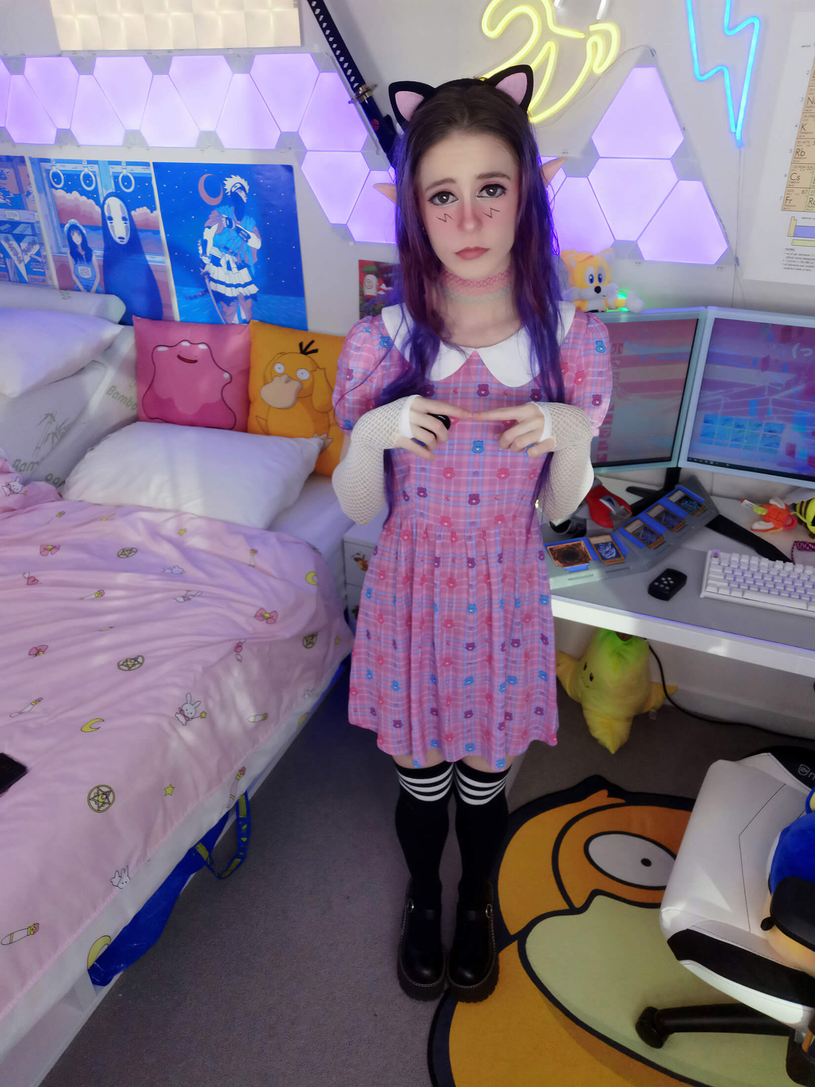 would you pat me ? 🥺😻 | Scrolller