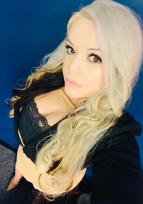 Mikaela Perez, 44 | Scrolller