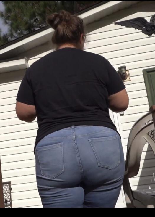 Wow she’s so thicc | Scrolller