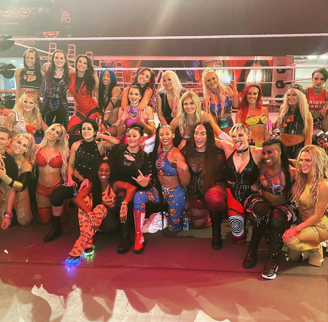 WWE women | Scrolller