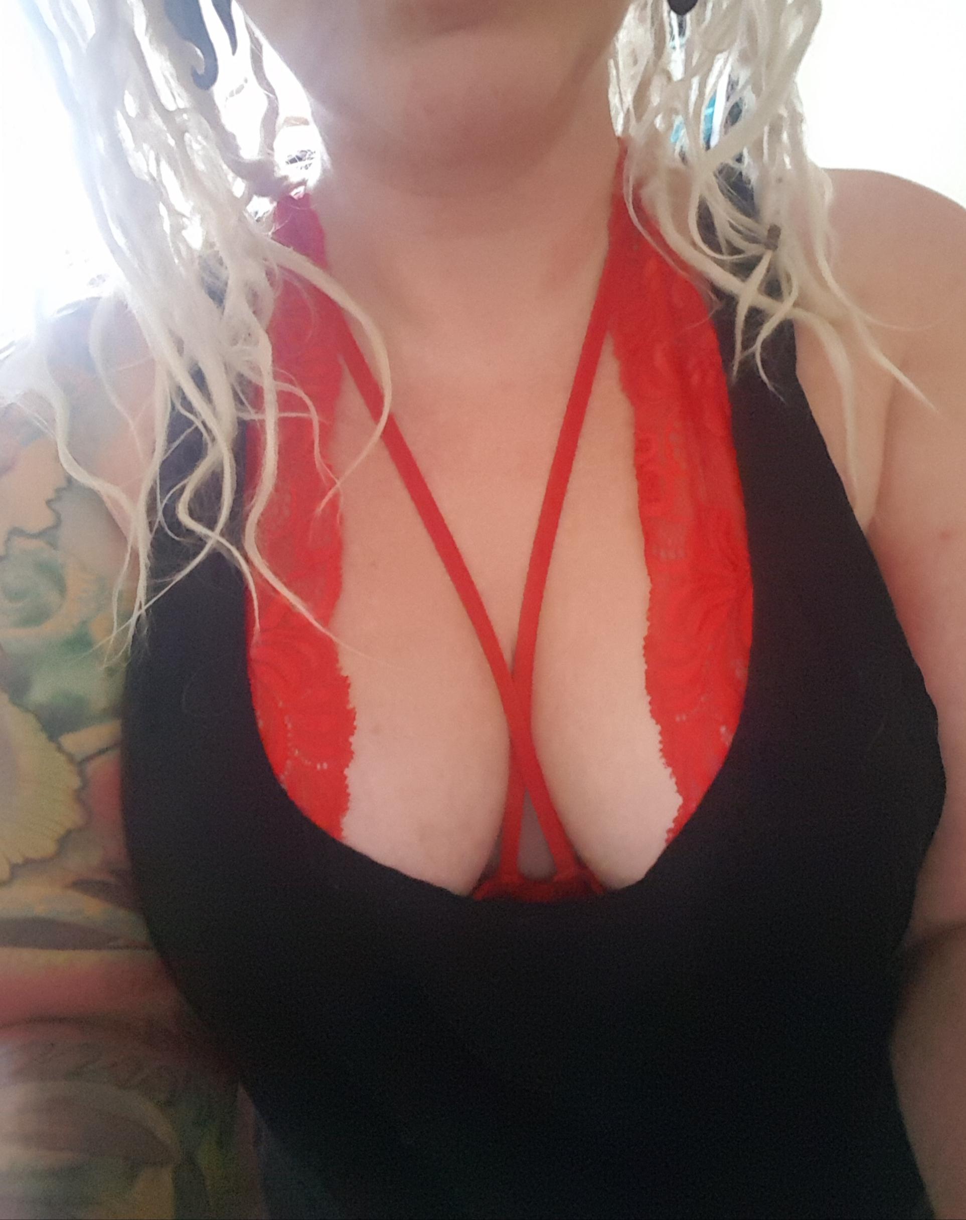 X marks the spot. | Scrolller