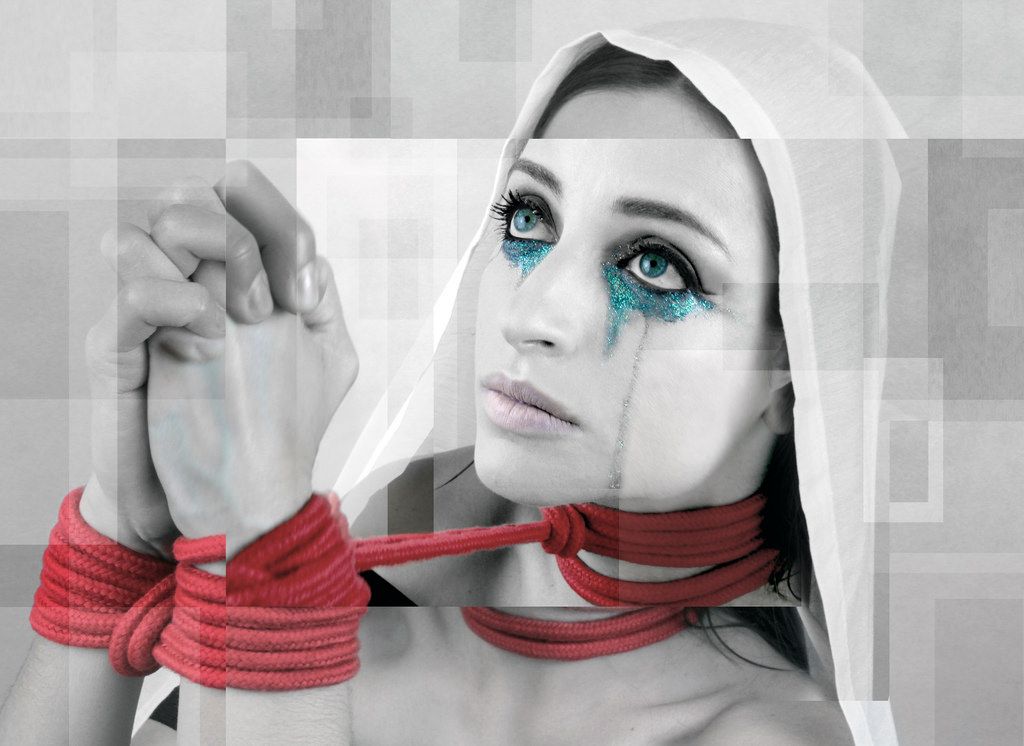 Kinbaku Virgin | Scrolller