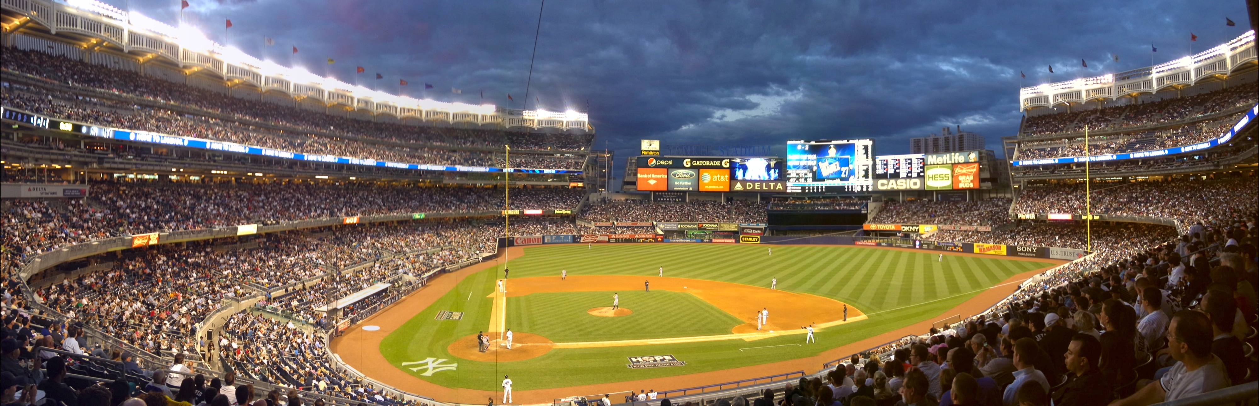 Yankee Stadium [4000 x 1290] | Scrolller
