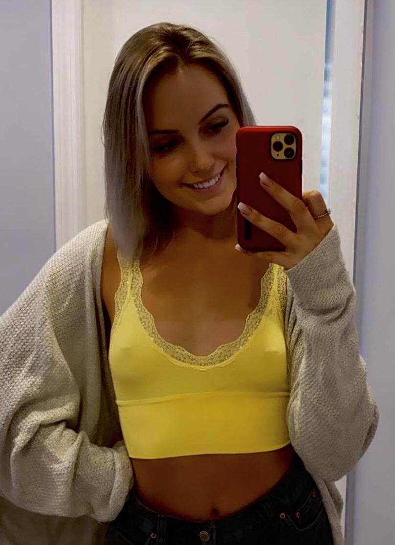 Yellow Lemons | Scrolller