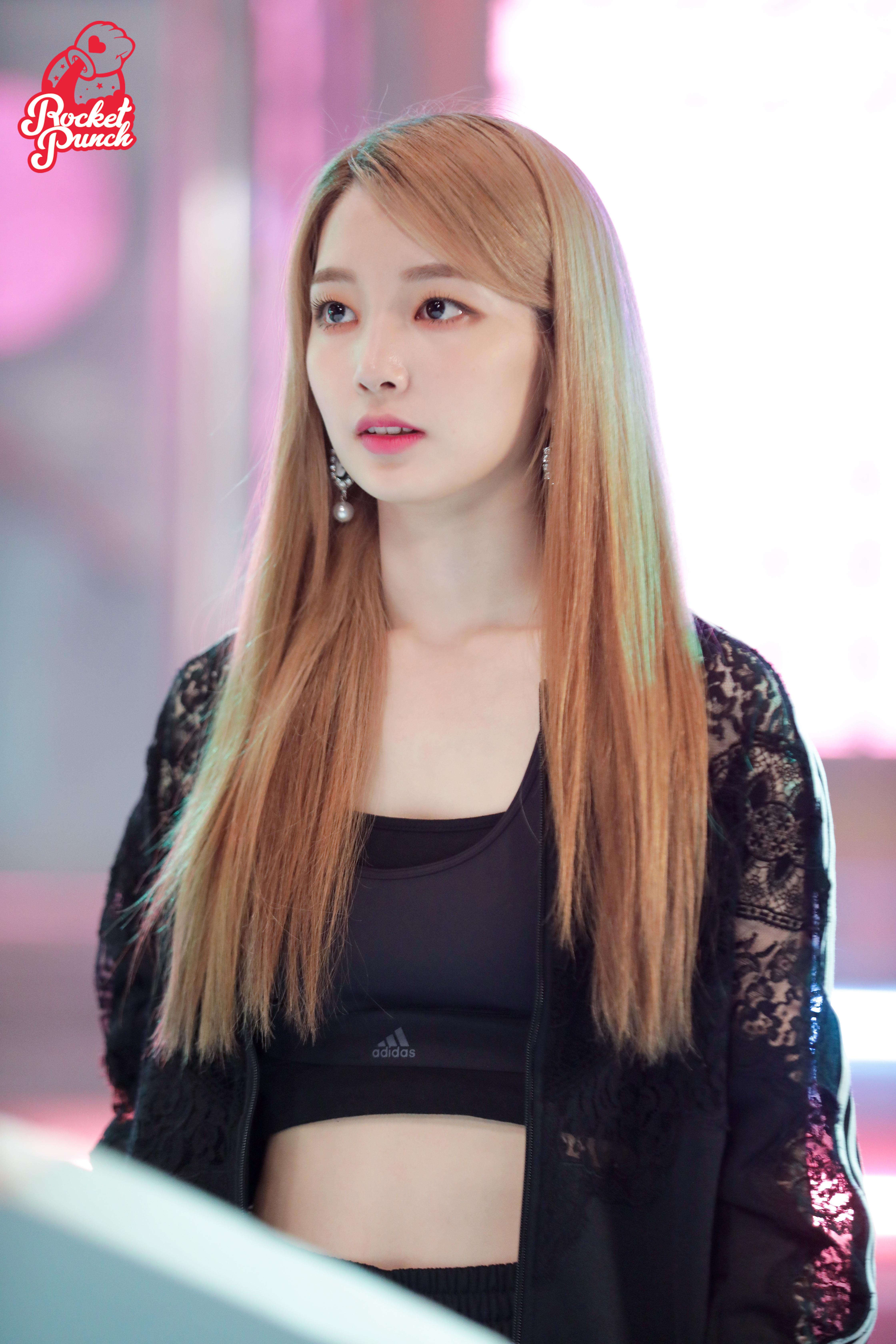 Yeonhee MV behind | Scrolller