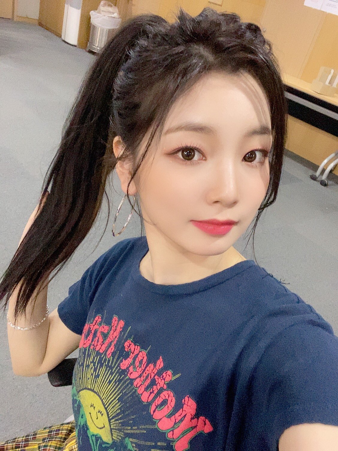 Yeonhee twitter 200218 | Scrolller