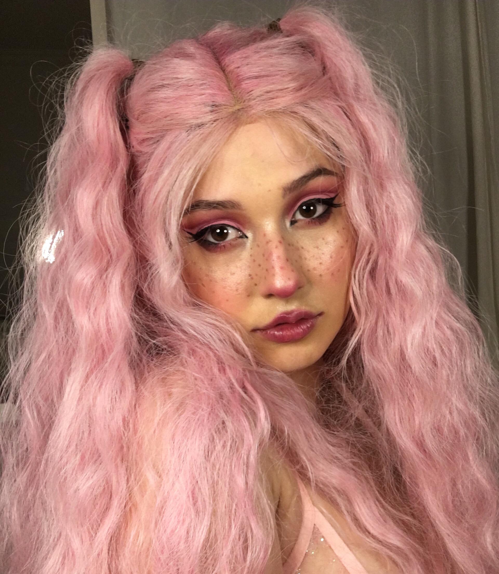 Yes or no? (F26) | Scrolller