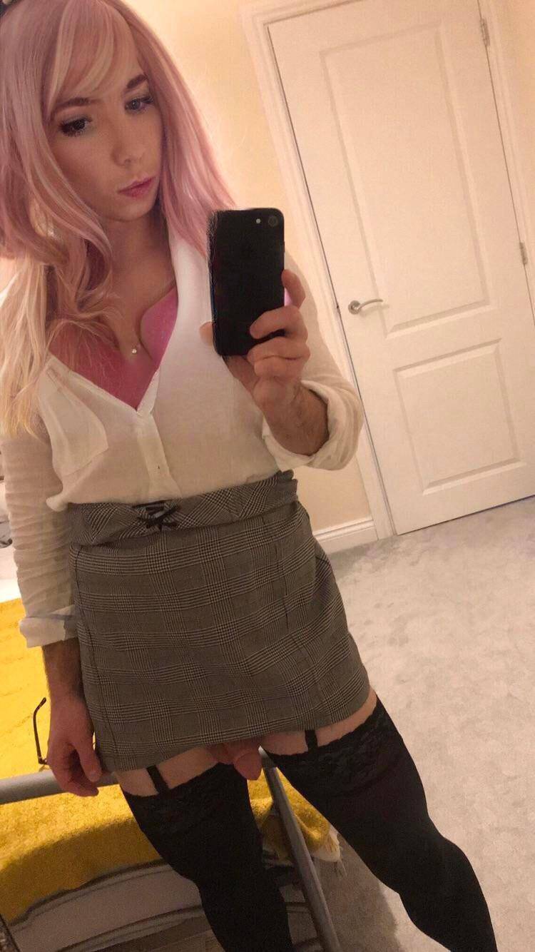 You always knew your teacher was a lil different... | Scrolller