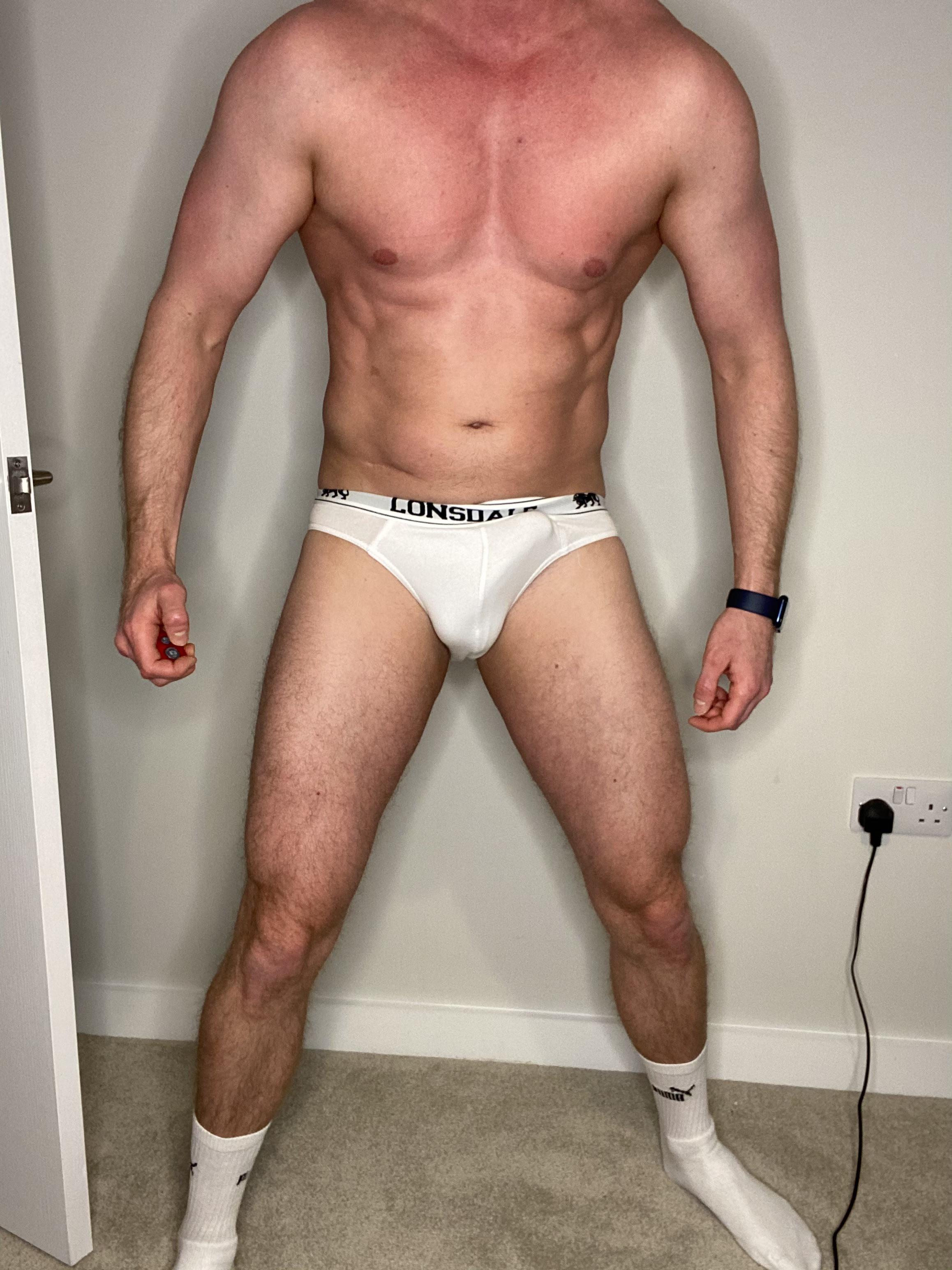 Lonsdales make a good outline. | Scrolller