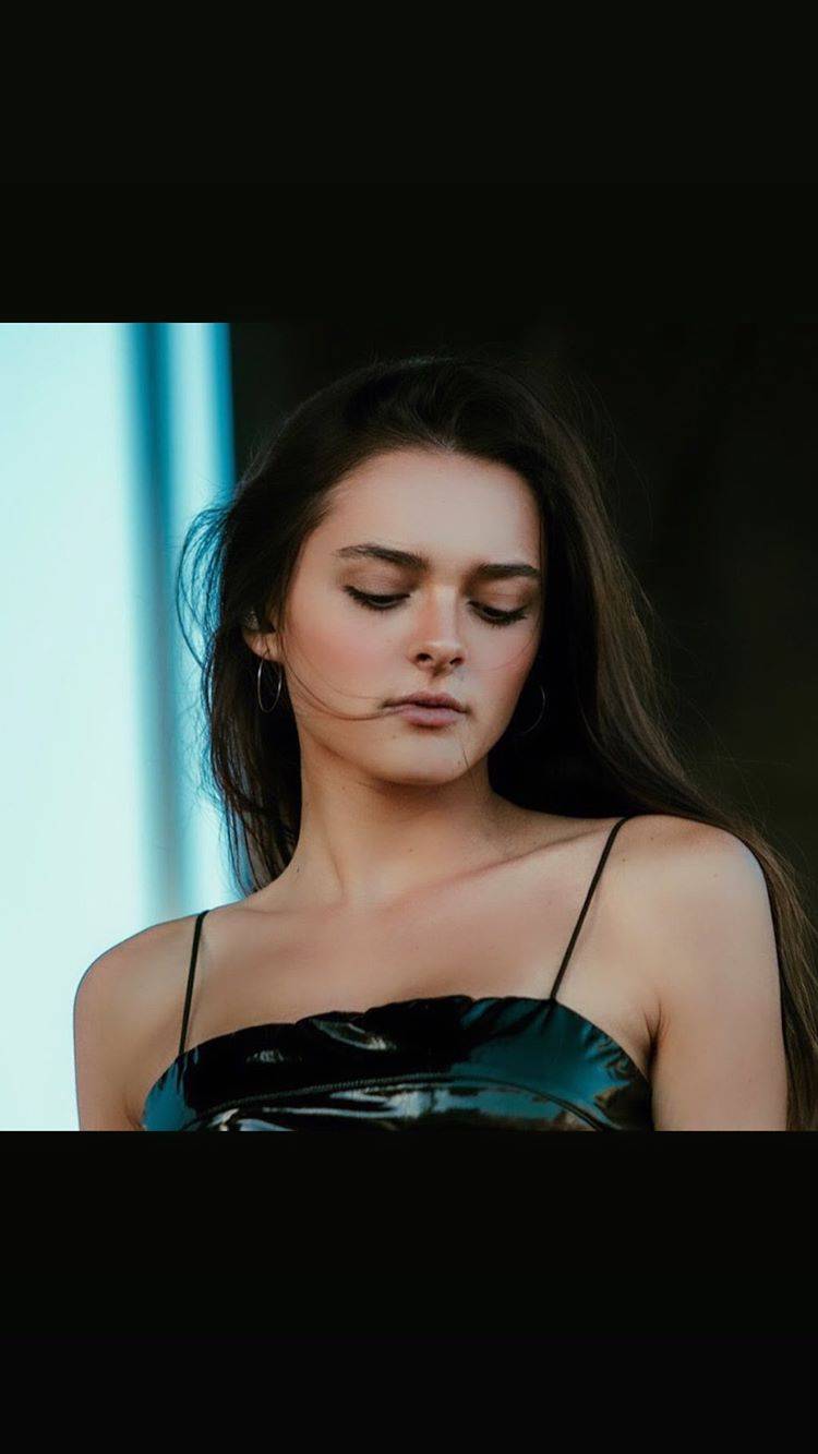 Young Charlotte | Scrolller