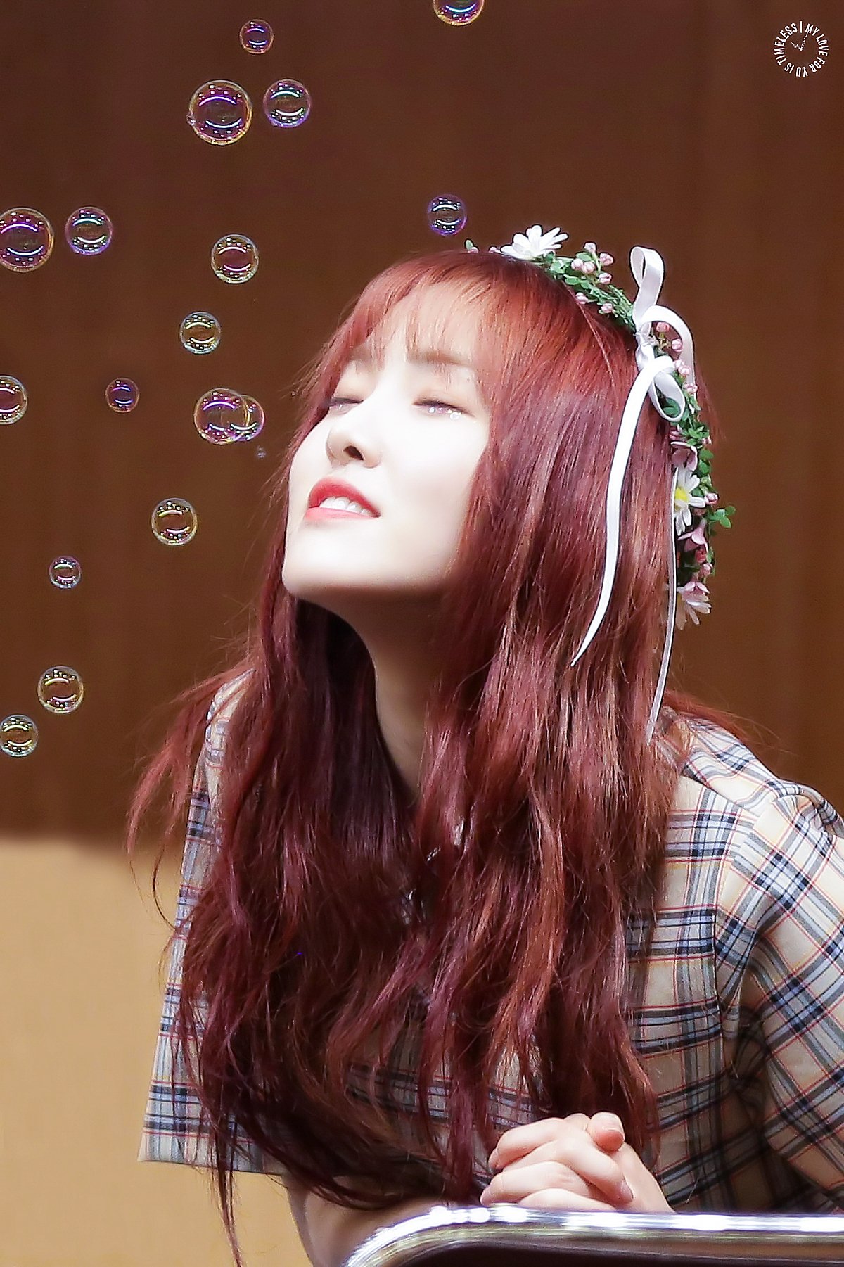 Yuju enjoying bubbles! | Scrolller