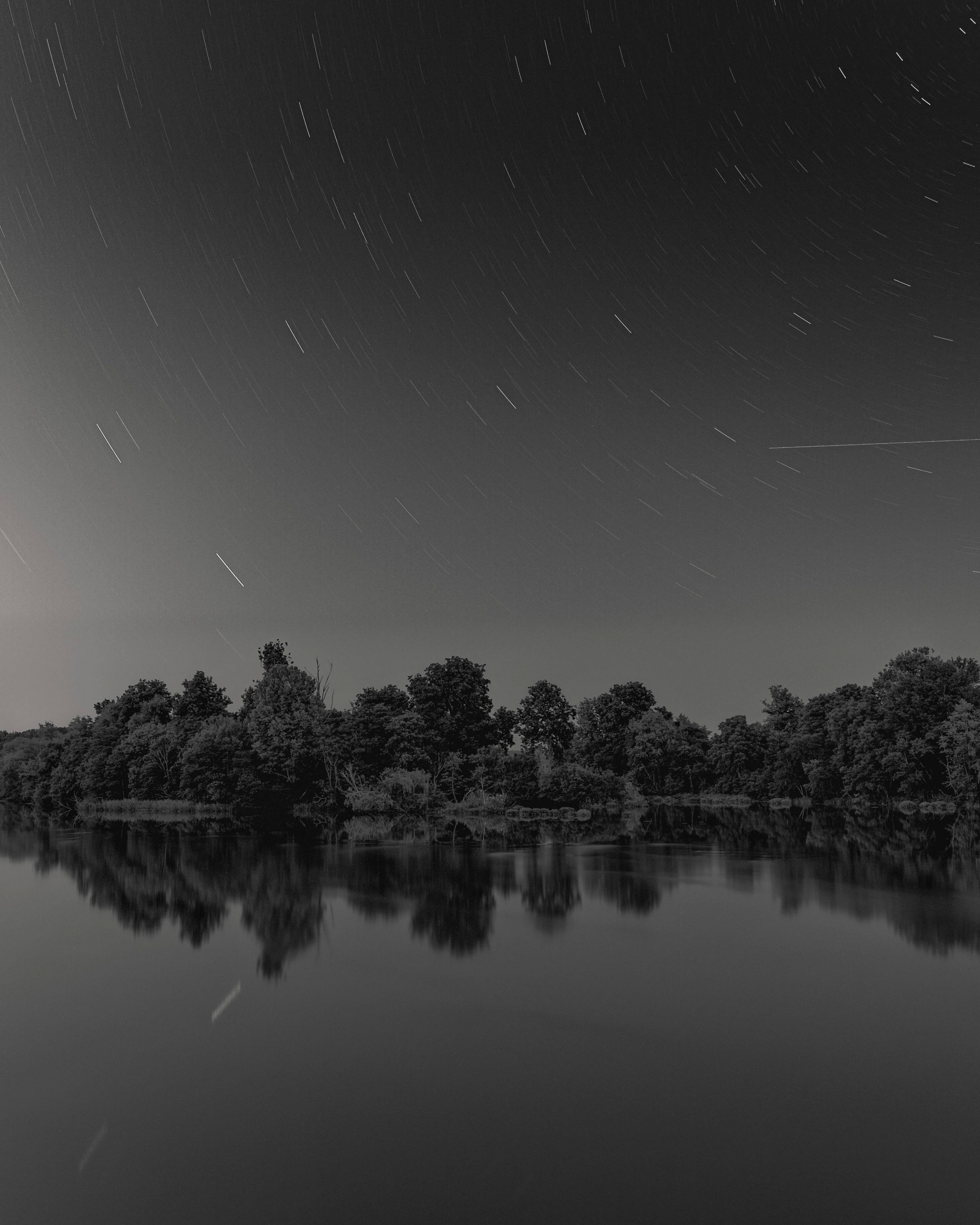 11 minute exposure of the night sky | Scrolller